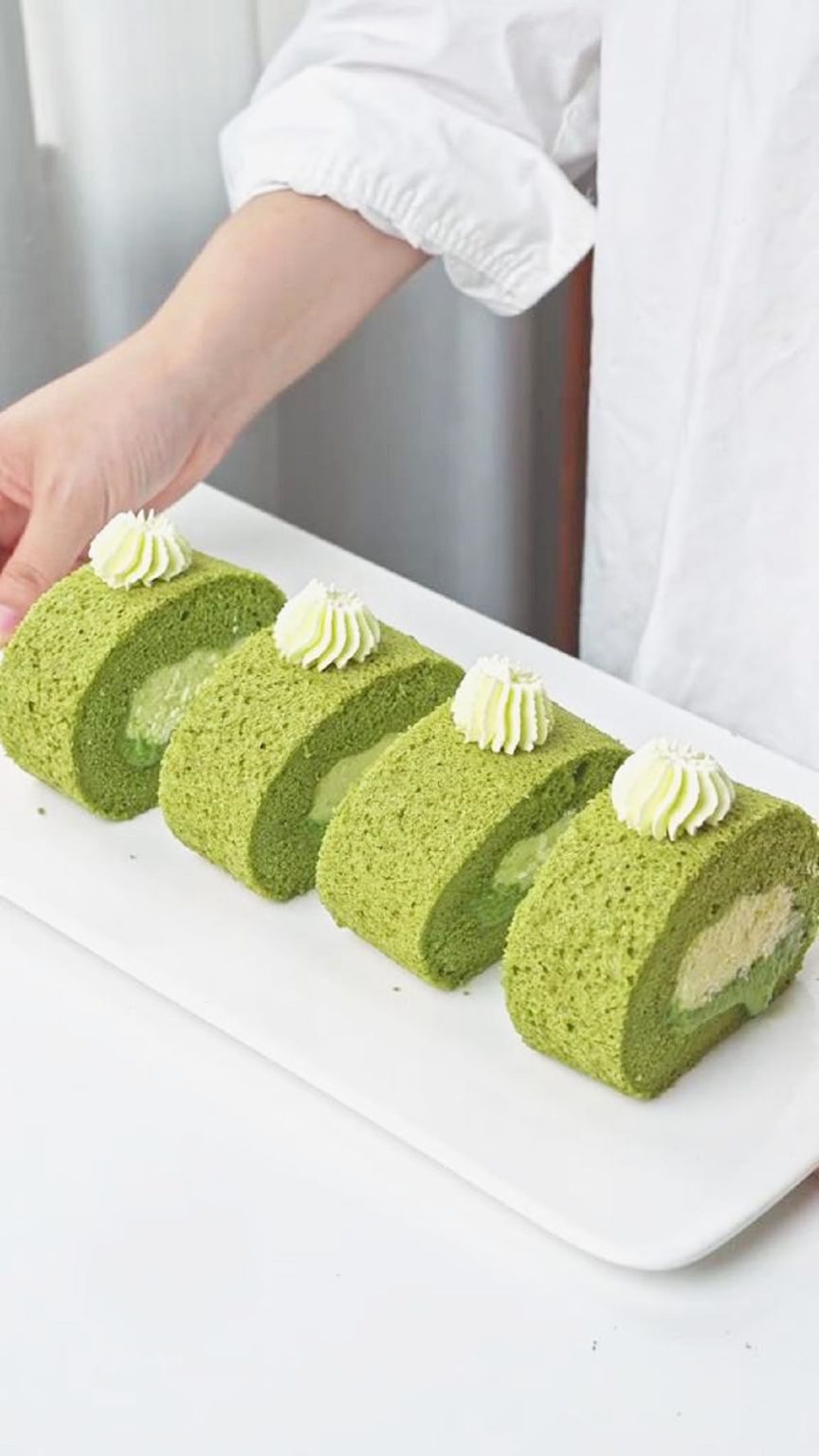 Matcha Swiss Roll Recipe - Cafe Deluxe