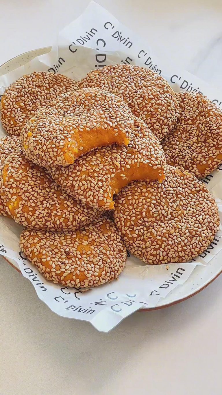 Easy Chinese Pumpkin Cakes - Cafe Deluxe