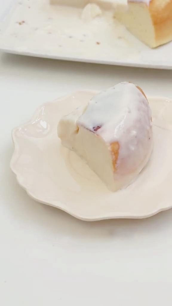 Soft and Moist Rice Cooker Cake Recipe - Cafe Deluxe
