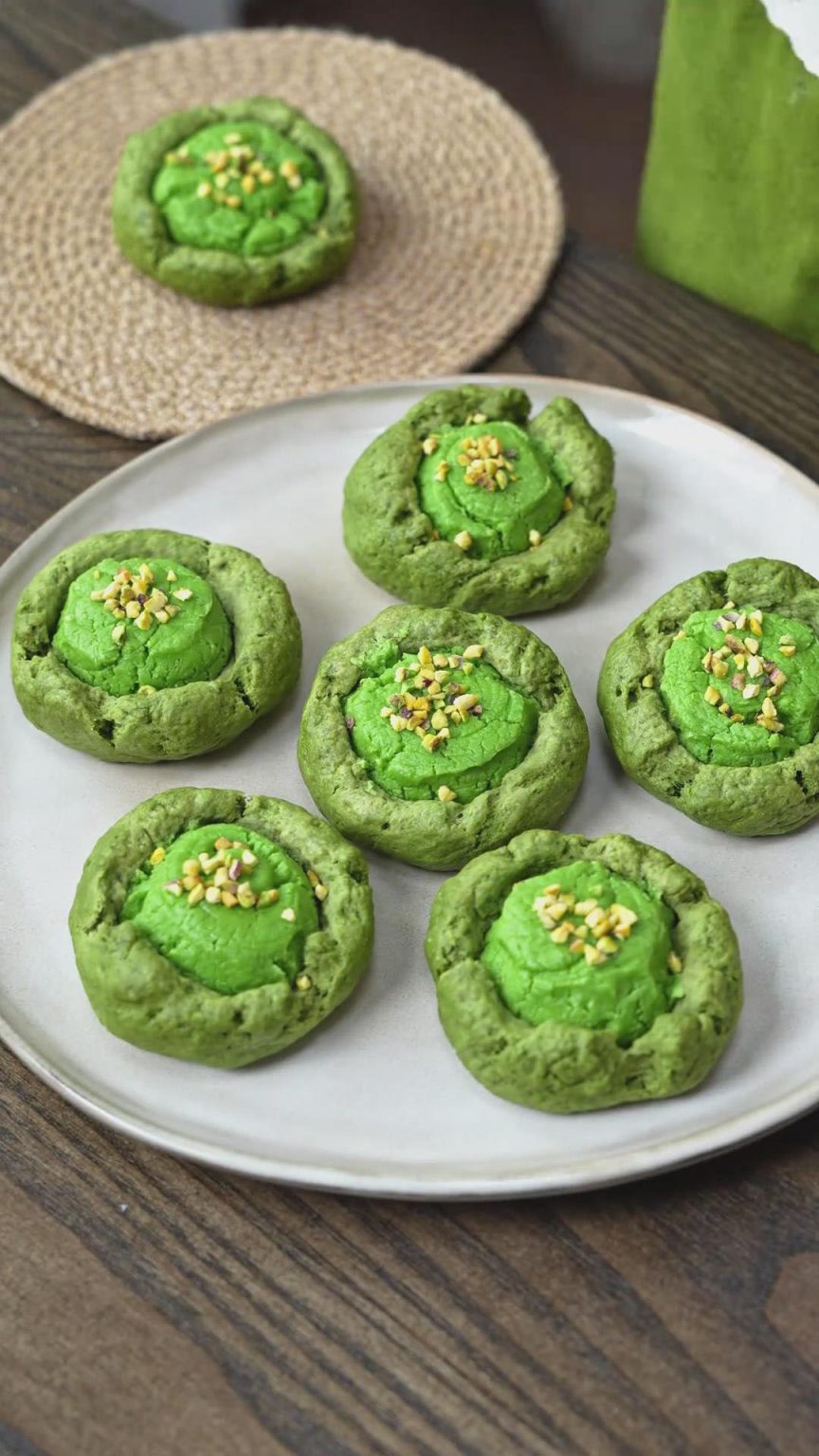 Decadent Matcha Scones Recipe - Cafe Deluxe